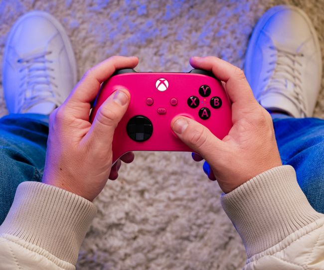 Xbox Deep Pink: así es el mando de Xbox devorado por Kirby