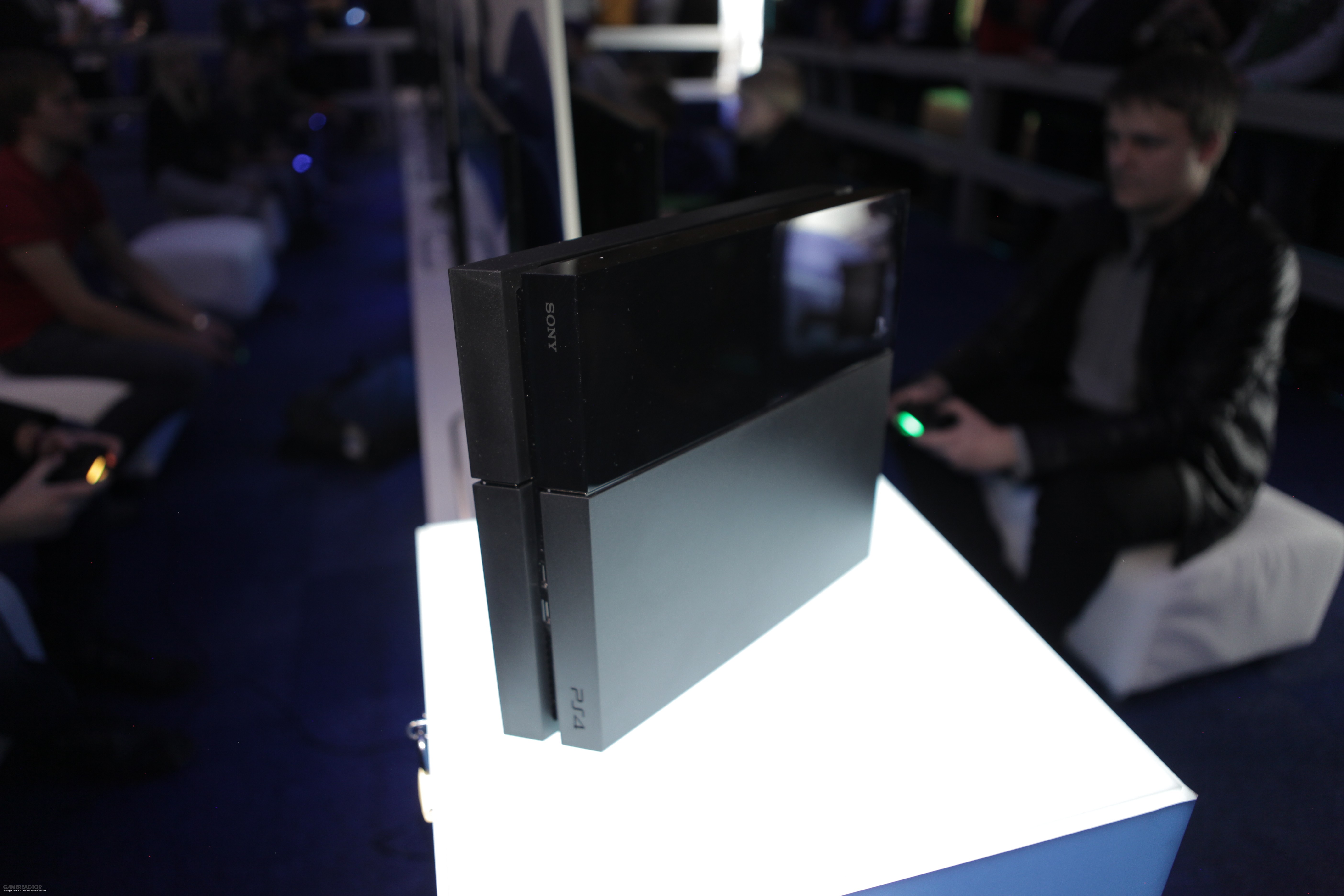 Fotos del hardware definitivo de PS4