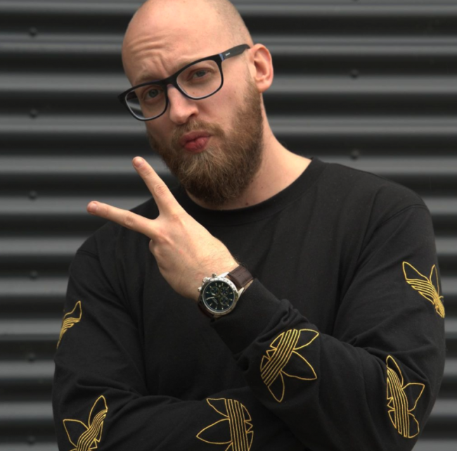 Conoce a Alex Høgh Andersen, Johnni Gade y a Sjeletyven en nuestro ...