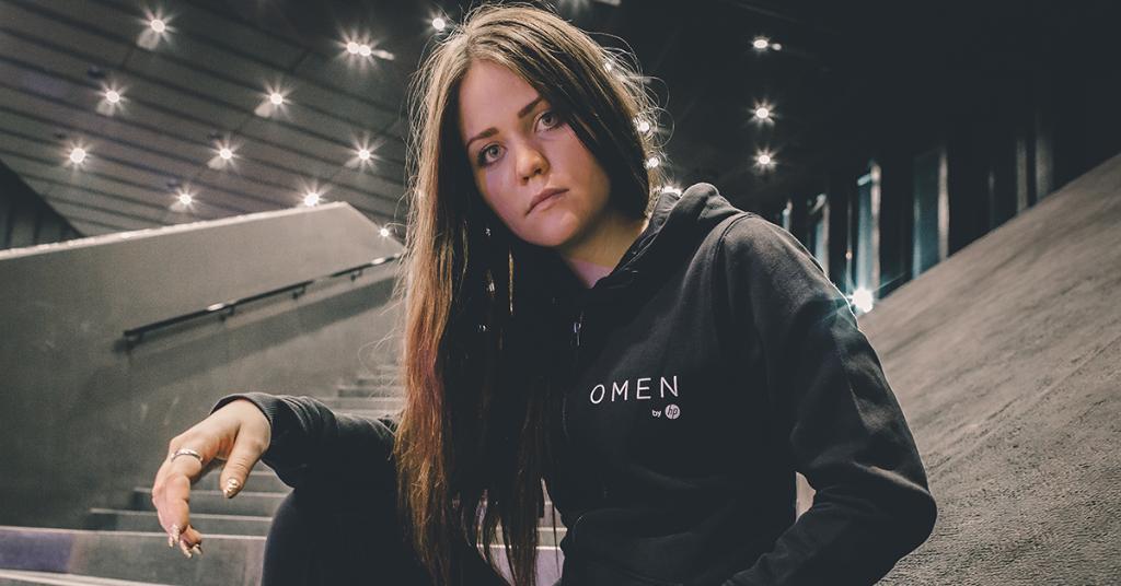 Juliano: "Las mujeres deberían competir con los hombres"