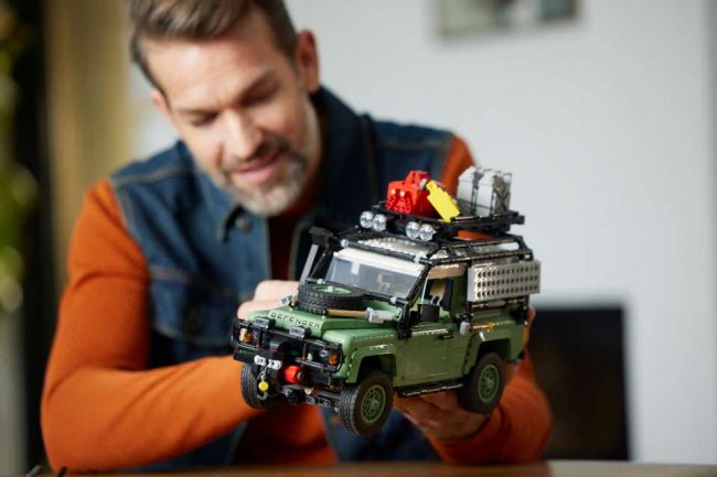 Lego ha presentado un Land Rover Defender que marcará los 75 años de la ...