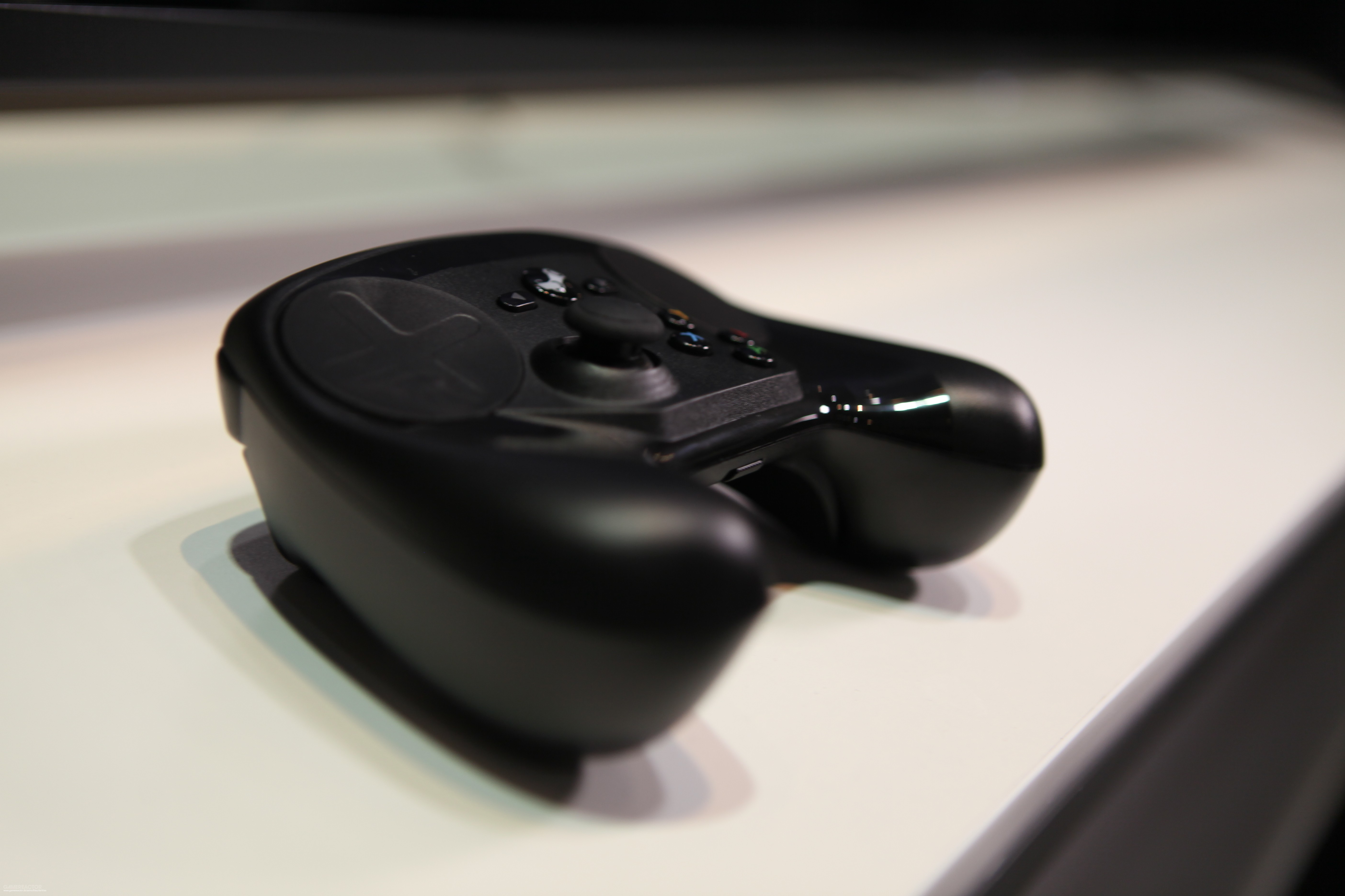 Precio y fecha del mando Steam Controller, fotos y specs finales