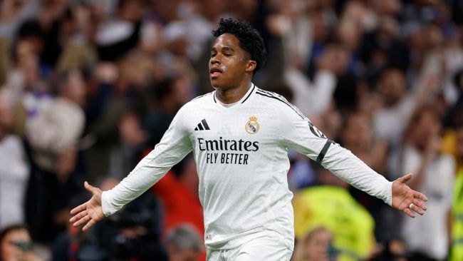 El Real Madrid gana una emocionante semifinal 4-4 contra la Real Sociedad