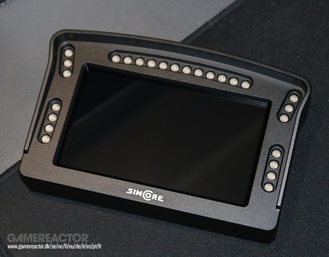 Simcore UD2-J 5", ¿la pantalla de información de carrera definitiva?