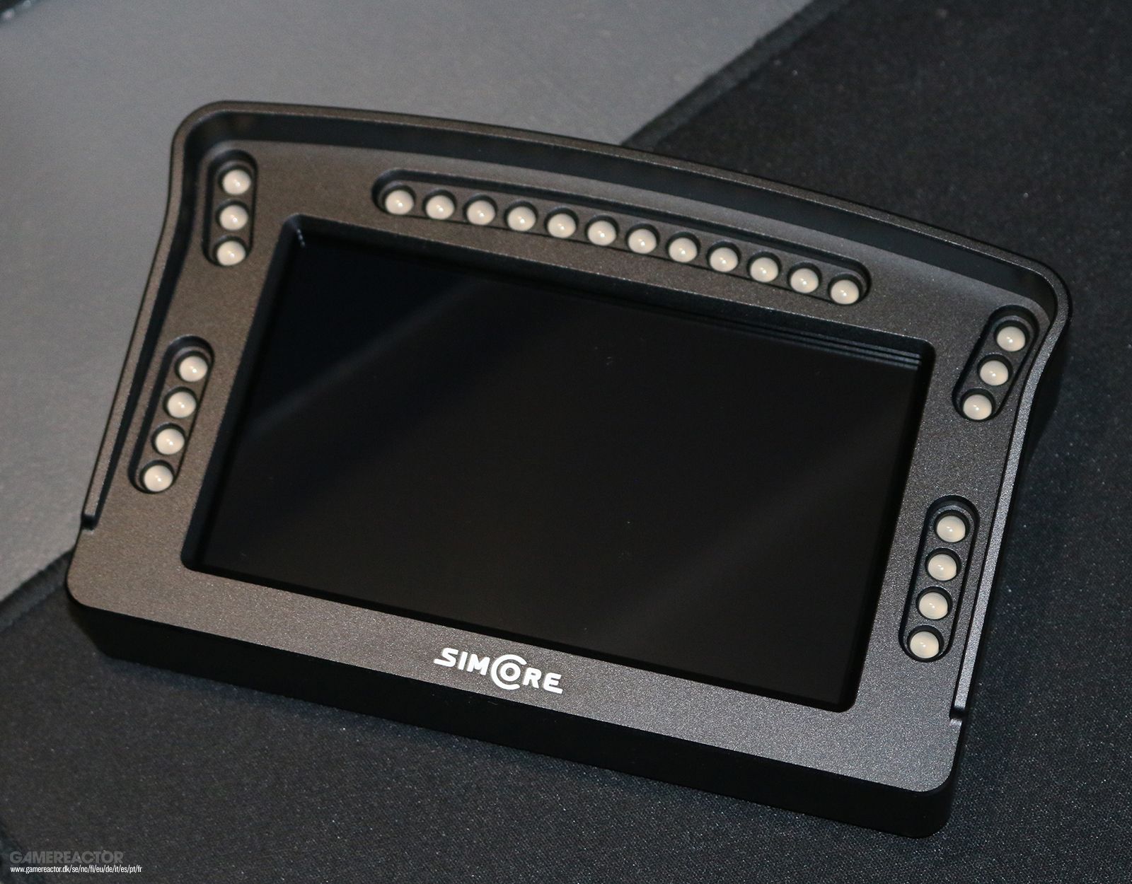 Simcore UD2-J 5", ¿la pantalla de información de carrera definitiva?