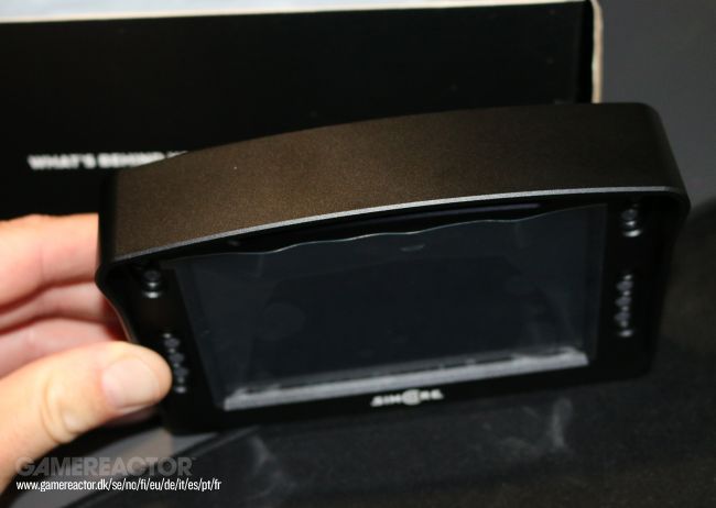 Simcore UD2-J 5", ¿la pantalla de información de carrera definitiva?