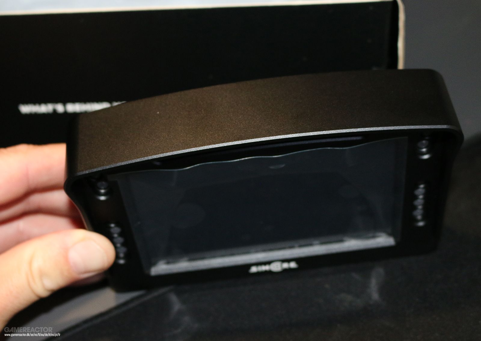 Simcore UD2-J 5", ¿la pantalla de información de carrera definitiva?