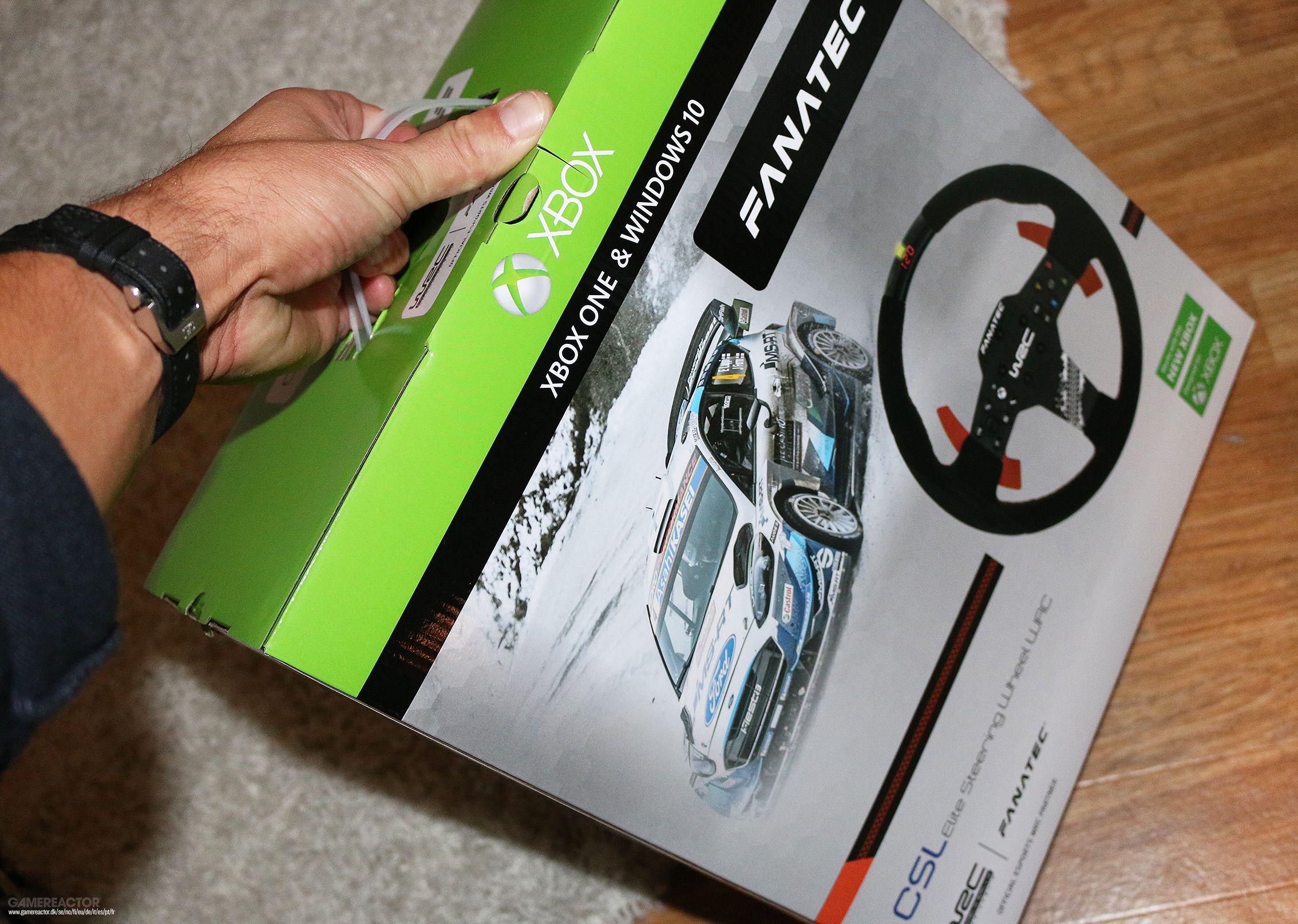 Unboxing del Volante Fanatec CSL Elite WRC