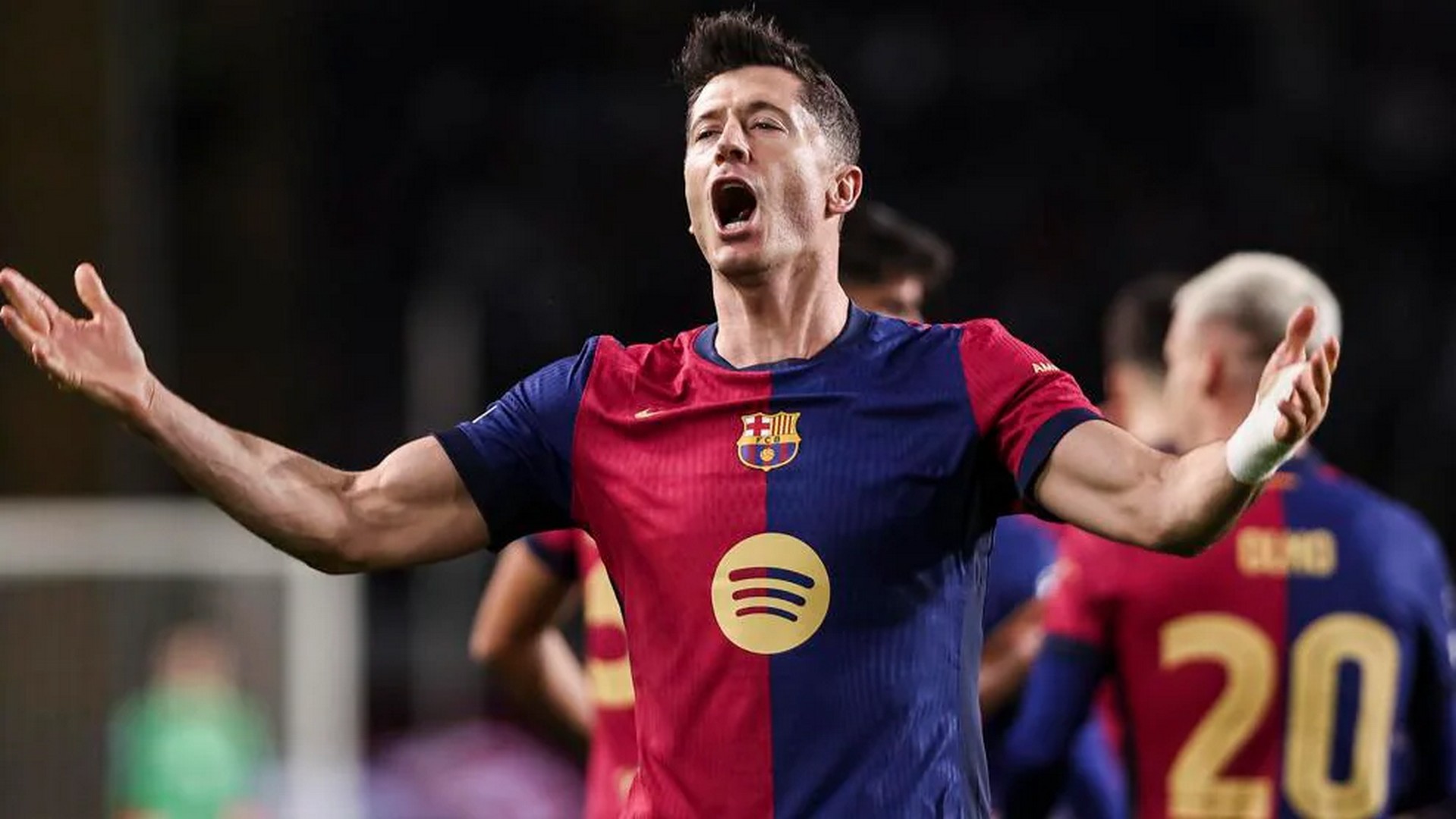 Robert Lewandowski se une a Messi y Cristiano al marcar 100 goles en ...